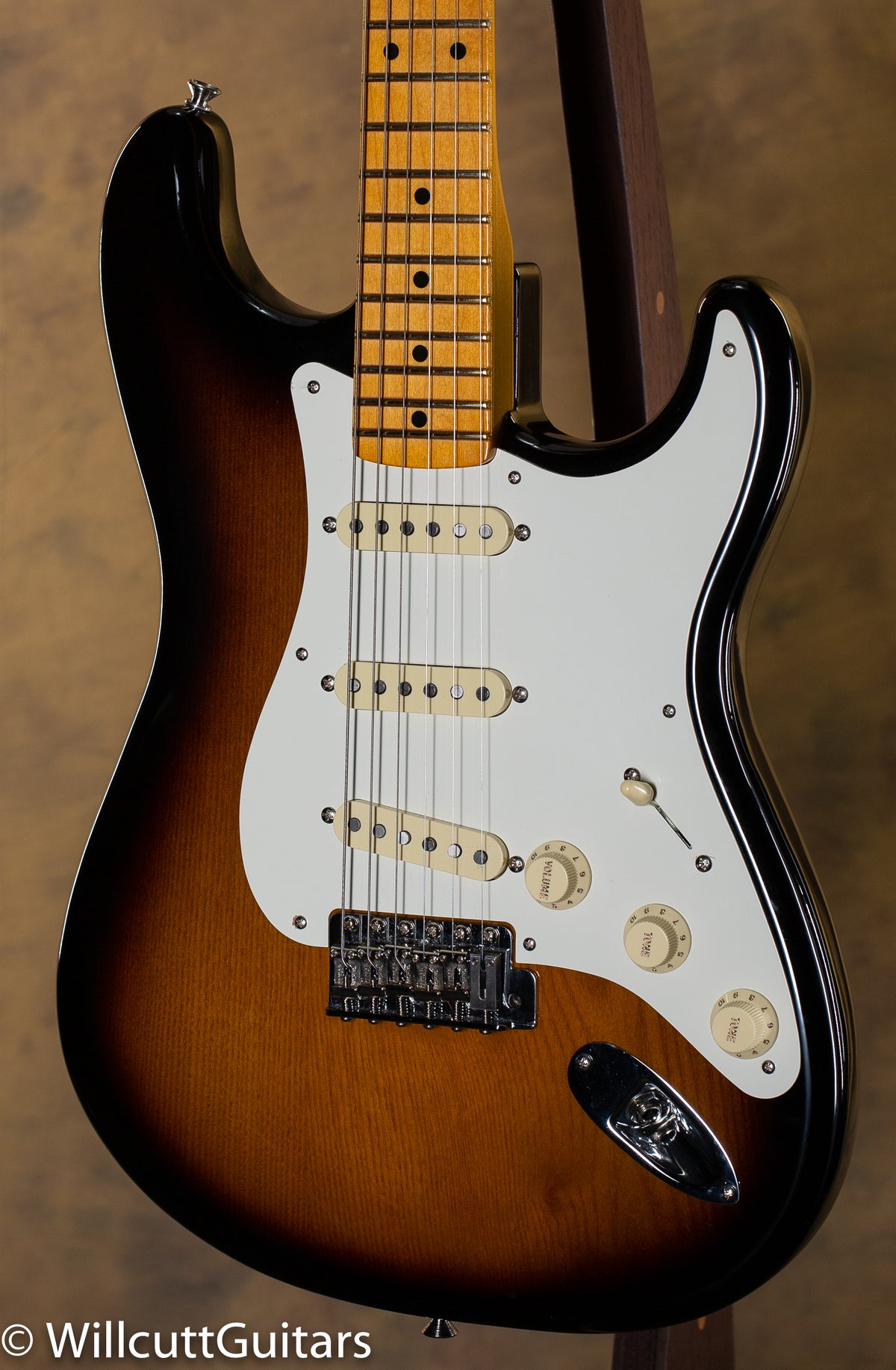 Fender Stories Collection Eric Johnson 1954 "Virginia" Stratocaster 2 ...
